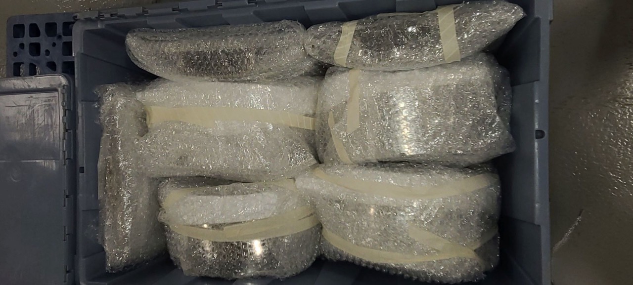 Inova SV 122 Syringe Filling Machine