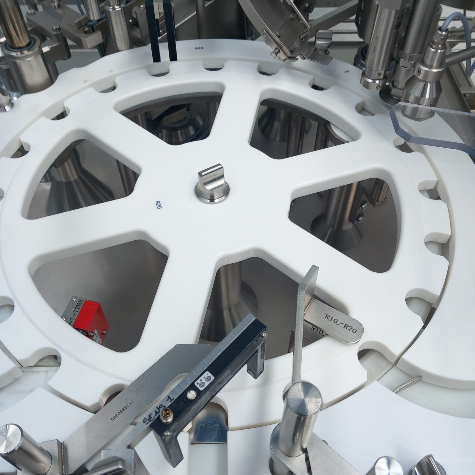 Aseptic Filling and Closing Machines Groninger KFVG 251