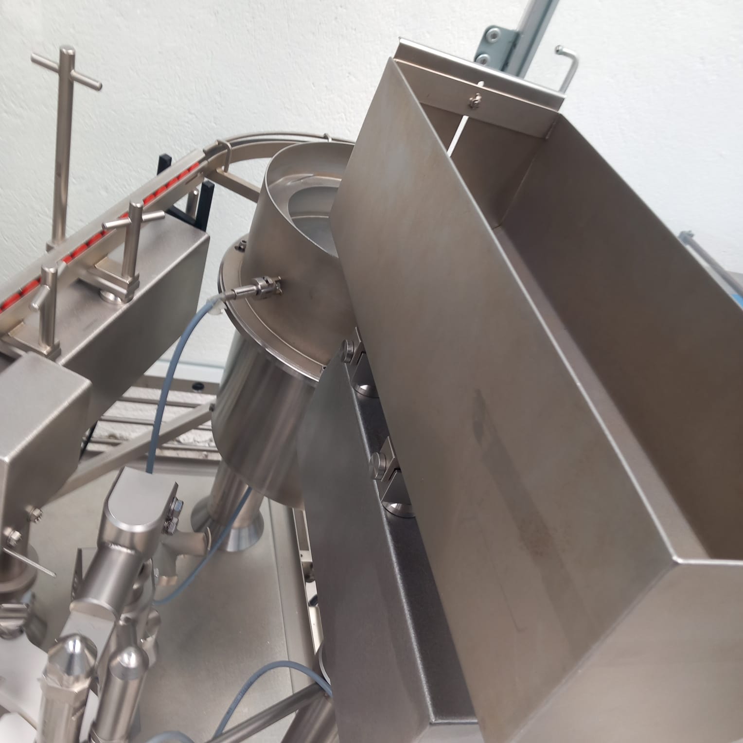 Aseptic Filling and Closing Machines Groninger KFVG 251