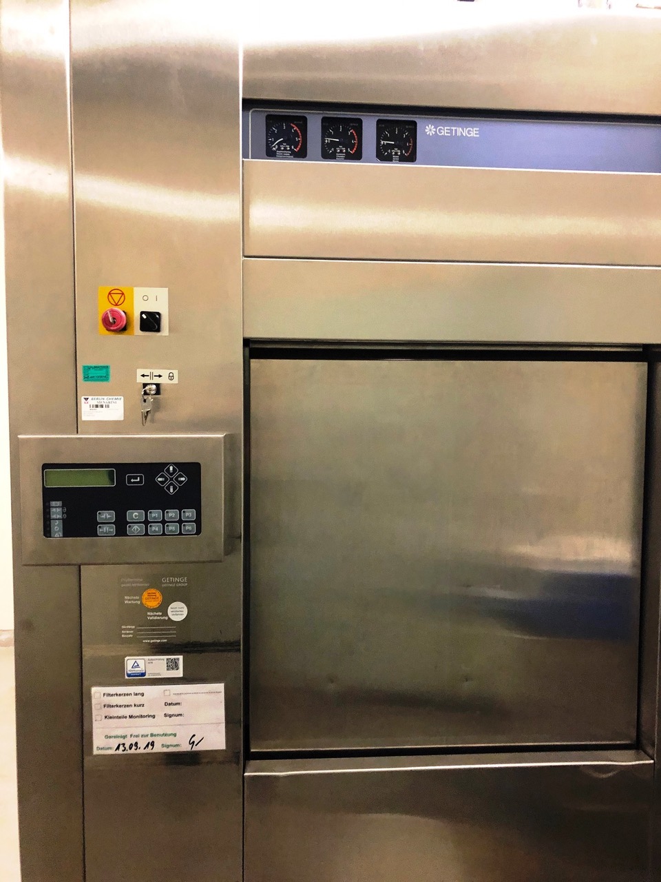 Autoclaves/Sterilizing Ovens/Freeze Dryers GETINGE GE2066