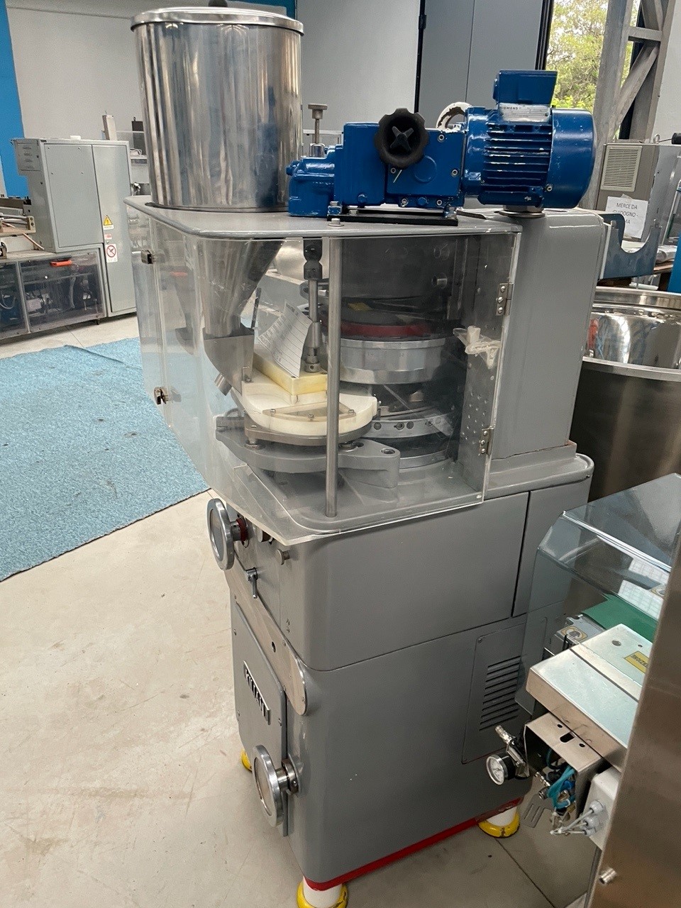 Tablet Presses/Tablet Dedusters KILIAN RI 3